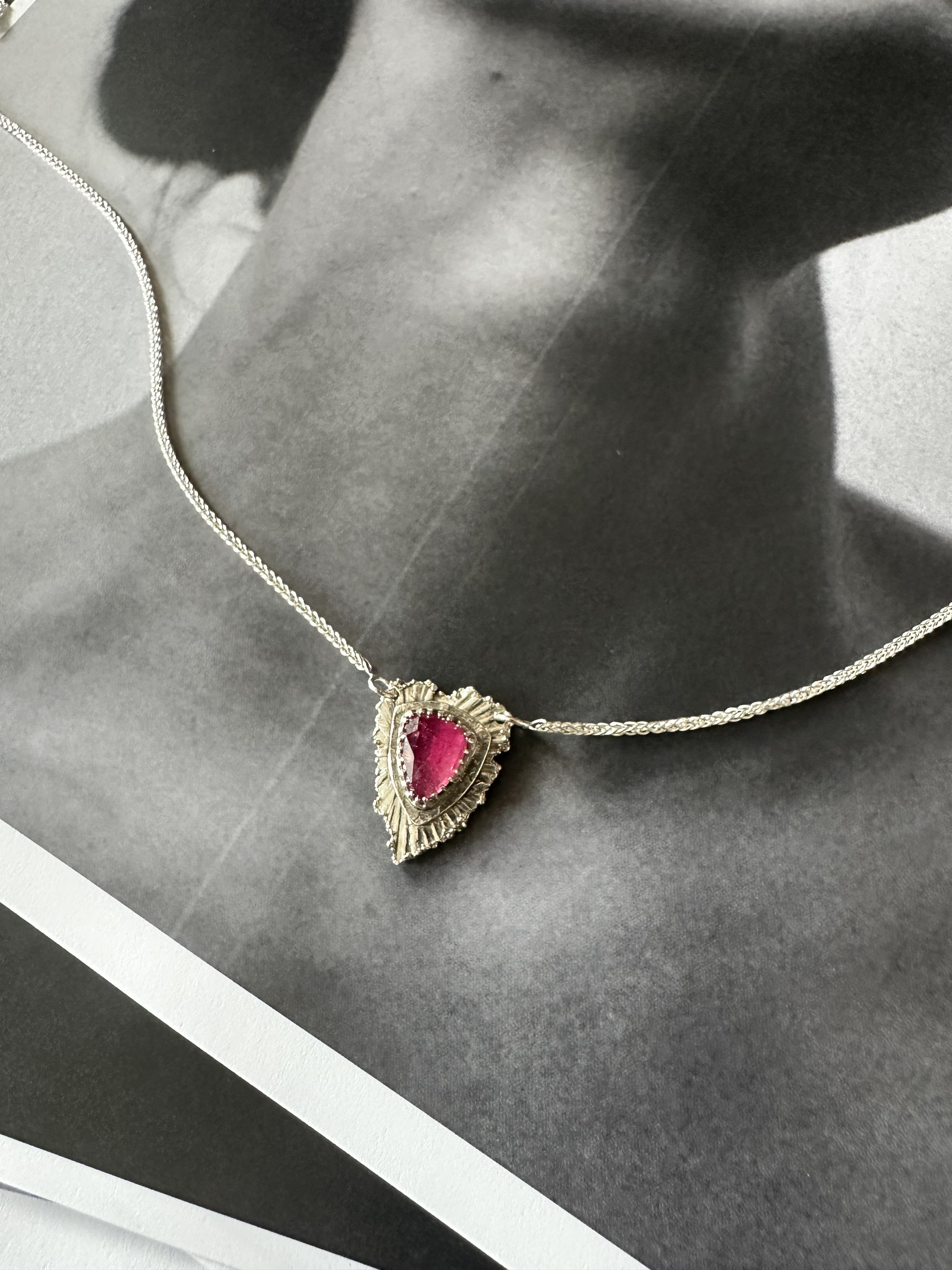 Radiant Pulse Necklace – ObscurO Jewelry